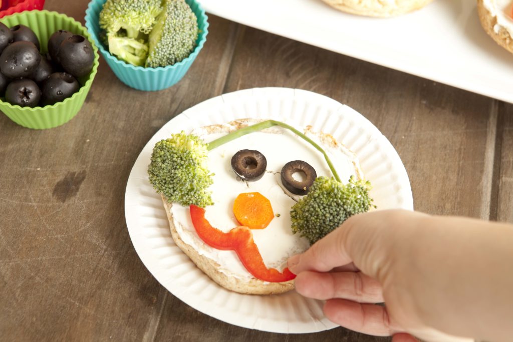 Holiday Snack Idea: The Snowman Bagel | Healthy Ideas for Kids