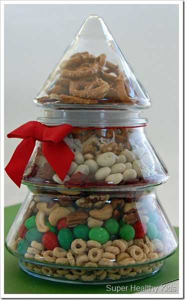 Christmas Trail Mix | Healthy Ideas for Kids